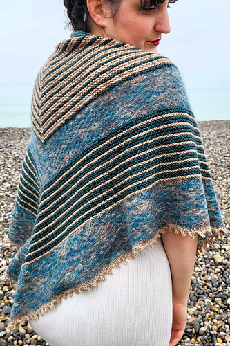 Ravelry: Sérényté pattern by Anaïs Louve
