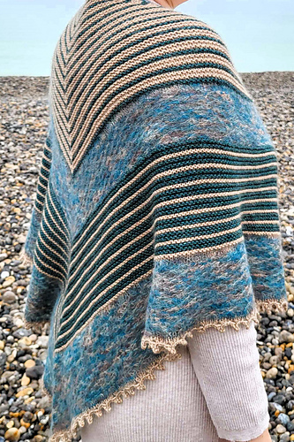 Ravelry: Sérényté pattern by Anaïs Louve