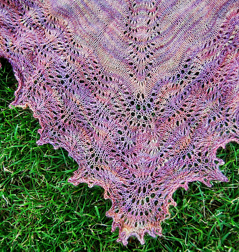 Ravelry: Painted Plumes pattern by Anastasia E White