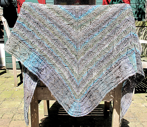 Ravelry: Kashimiya pattern by Diane Conroy