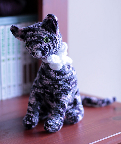 Ravelry: Cat: Sitting pattern by Roswitha Mueller