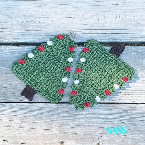 Ravelry: Merry Mug Rug pattern by Angie Dooley