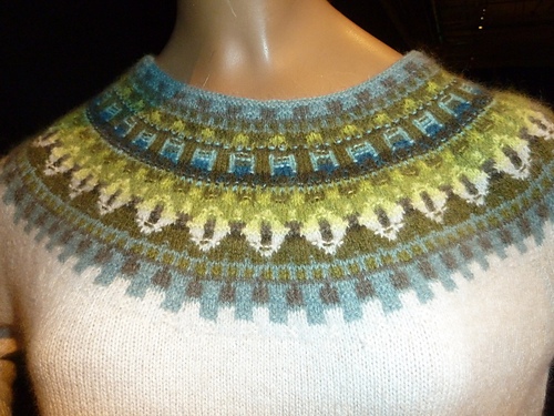 Ravelry: Gul Eld - Yellow Fire pattern by Anna-Lisa Mannheimer Lunn