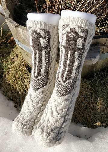 Ravelry: Sword socks pattern by Anitha Havaas