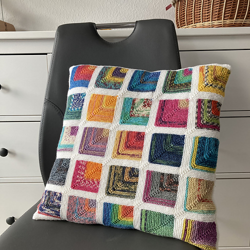Ravelry: Scrappy Pillow Cover pattern by Anna Knitter