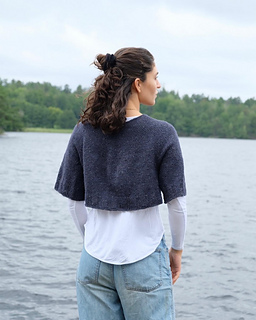 Ravelry: Blue Shape a Short Sweater pattern by Anna Oldenburg