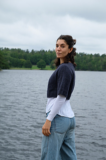 Ravelry: Blue Shape a Short Sweater pattern by Anna Oldenburg