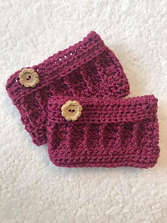 Ravelry: Quick and Easy Ribbed Boot Cuffs pattern by Zoey Vos
