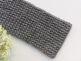 Ravelry: One-Row Scarf pattern by Annanitato Lolo