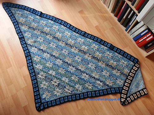 Ravelry: Nordiske stjerner - Nordic Stars pattern by Anne Holtegård