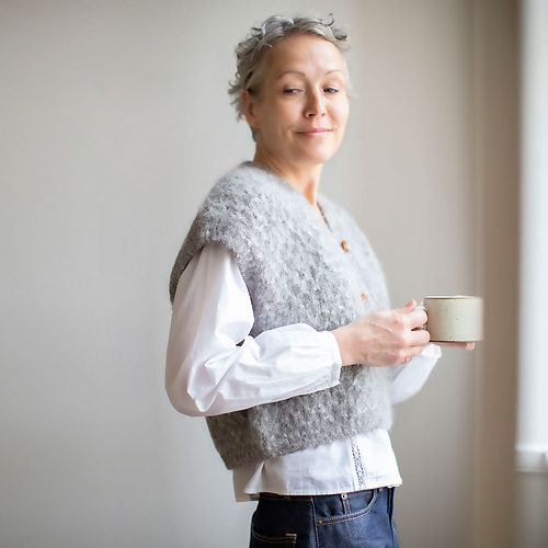 Ravelry: Leander Cardi Vest pattern by Anne Ventzel