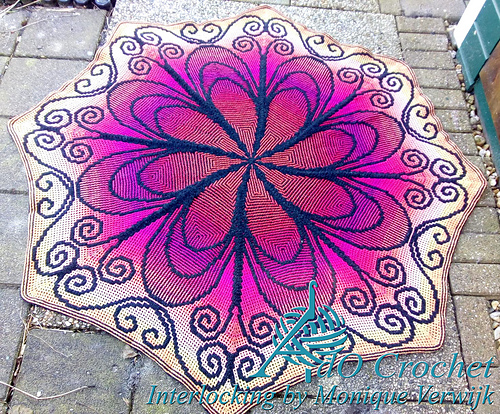 Ravelry: Flower Octagon tablecloth pattern by Anneke den Outer