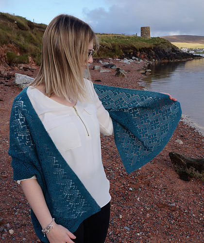 Ravelry: Da Muckle Ayre Stole pattern by Anne Eunson Designs