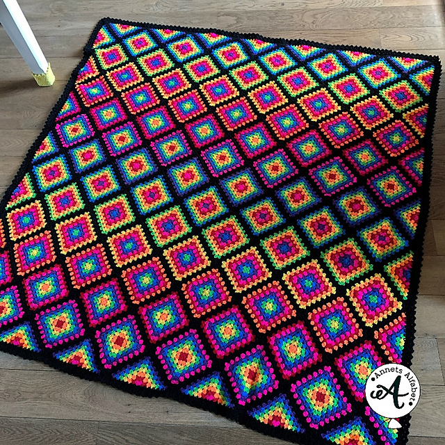 Ravelry: Diagonal Granny Square Blanket pattern by Annets Alfabet