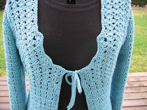 Ravelry: Gudrun pattern by Annette Petavy