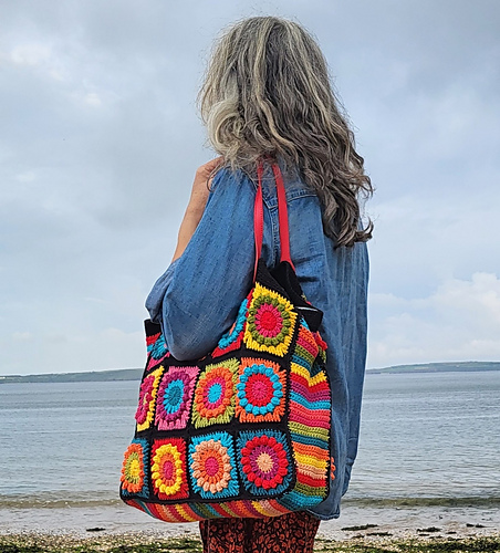 Ravelry: Granny Sunshine Bag pattern by Carmen Heffernan