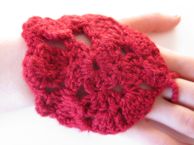 Ravelry: AnnieJeanson's Fingerless Lace