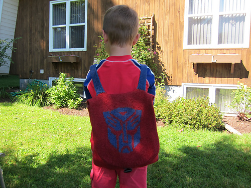 Ravelry: Transformers Backpak (Knit anf Felt) pattern by Fous D'Art