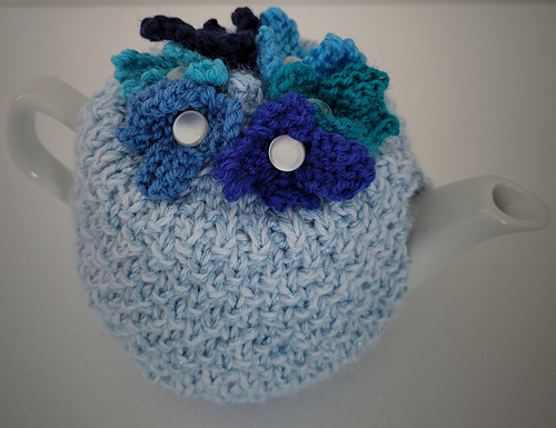 Ravelry: Pastel floral tea cosie pattern by Annie Reilly