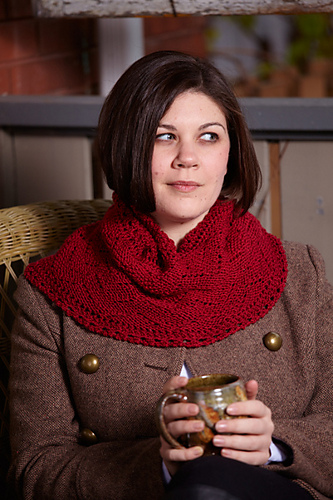 Ravelry: Whitman Cowl pattern by Janelle Martin