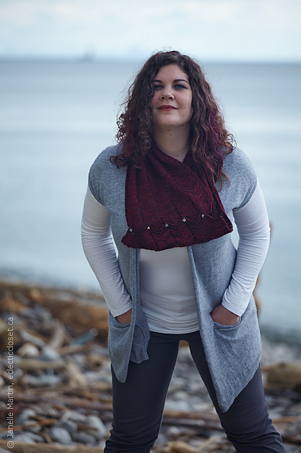 Ravelry: Boat Harbour Cowl pattern by Janelle Martin
