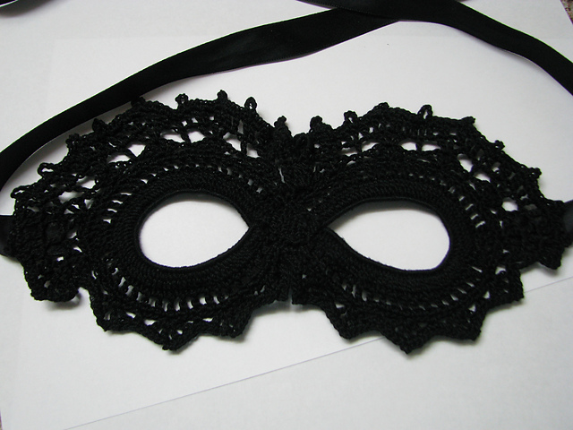 Ravelry: Appliejuice's Masquerade Mask