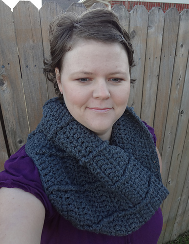 Ravelry: Chain Mail Cowl pattern by April Garwood