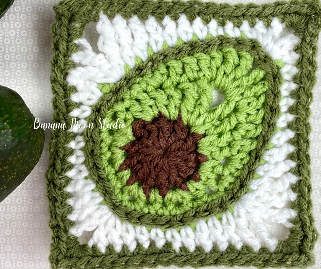 Ravelry: Avocado Blanket Square pattern by April Garwood