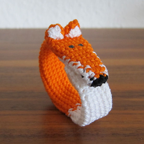 Ravelry: Fox Bracelet pattern by Stephanie Koras