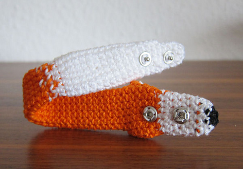 Ravelry: Fox Bracelet pattern by Stephanie Koras