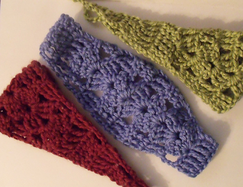 Ravelry: Easy Shell Headband pattern by Andrea Sprague