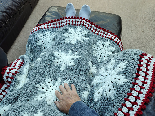 Ravelry: Winter Snowflake Afghan pattern by Crafting Happiness