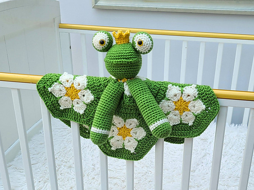 Ravelry: Froggy The Frog Baby Lovey pattern by Crafting Happiness