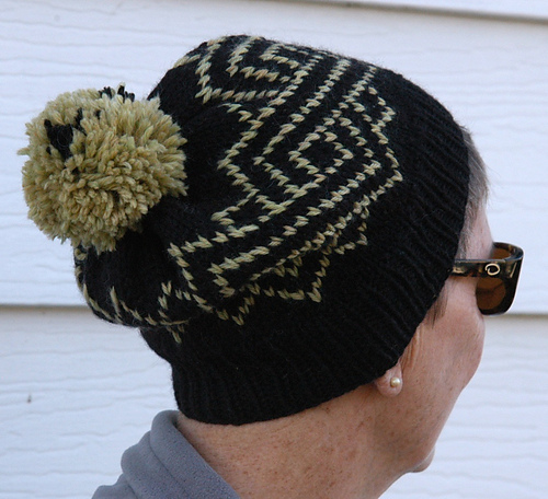 Ravelry: Ngaru Hat pattern by Francoise Danoy