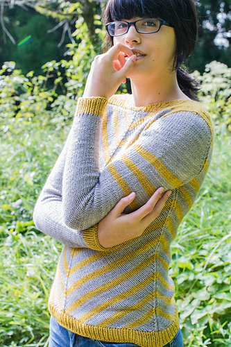 Ravelry: Aumangea Pullover pattern by Francoise Danoy