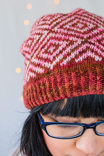 Ravelry: Pātikitiki Hat and Cowl pattern by Francoise Danoy