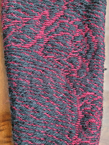 Ravelry: Pushing Roses pattern by Artesanitarium Designs