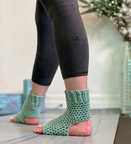Ravelry: Asana Yoga Socks pattern by Ashley Edmonds