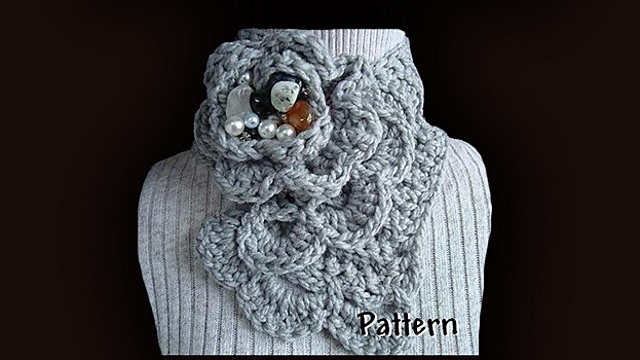 Ravelry: Classic Heather Scarf Neckwarmer pattern by Ashton E Leven