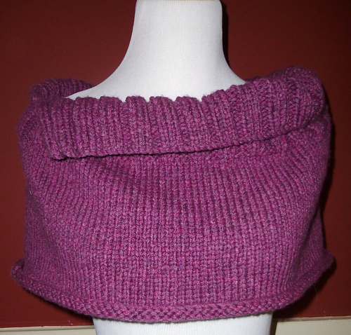 Ravelry: Capelet with Ribbed Collar pattern by Jill Ramos