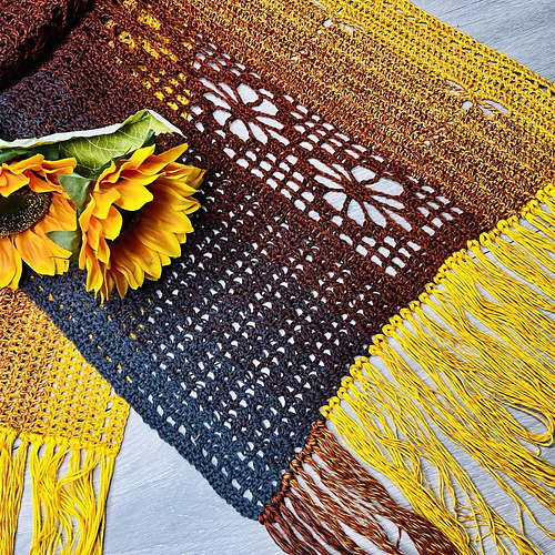 Ravelry: Dragonflies in Amber Scarf/Shawl pattern by Sue Stapleton