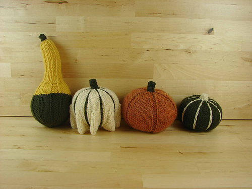 Ravelry: Decorative Gourd Set pattern by Emily Kintigh