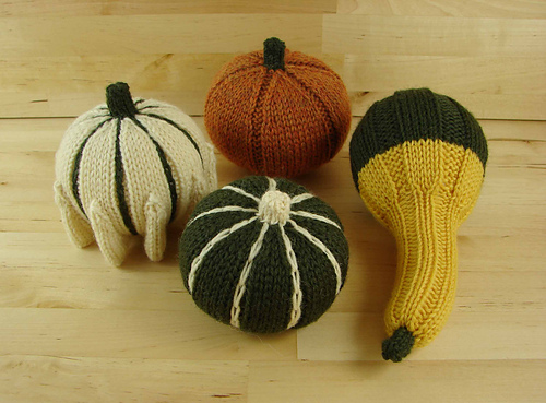 Ravelry: Decorative Gourd Set pattern by Emily Kintigh
