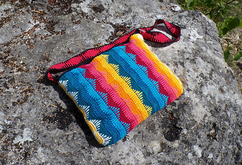 Ravelry: Patcha Bag pattern by Natalia Kononova