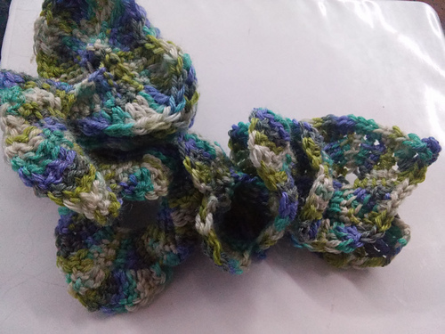 Ravelry: Continuous Hearts Spiral Scarf pattern by Olive Algid