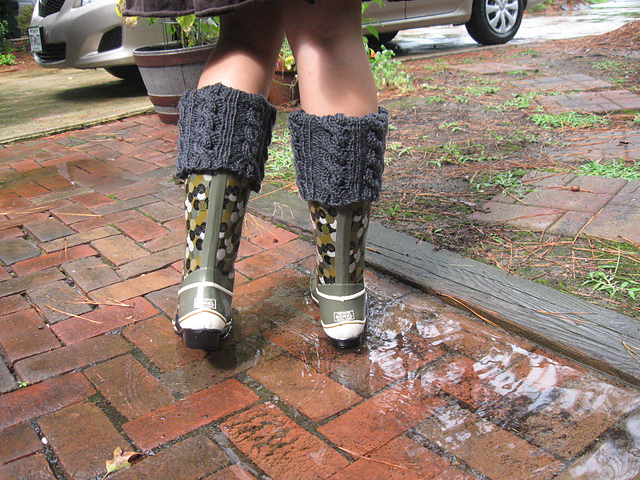 Ravelry: AutumnFrost's Welly liners and leg warmers in one