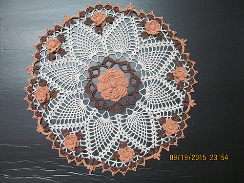 Ravelry: Dorothy's Roses Doily pattern by Elizabeth Ann White