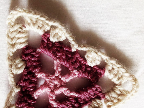 Ravelry: Triangle Genesis pattern by Ingrid José