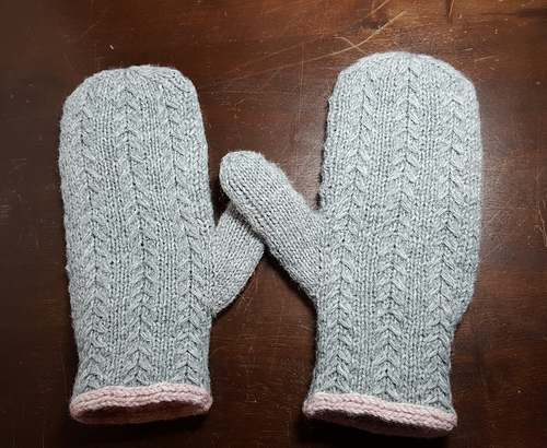 Ravelry: 46th Parallel North Mittens pattern by Natalie Marshall