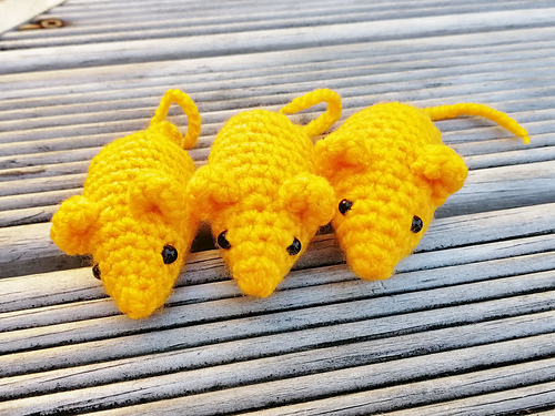 Ravelry: Mouse Cat-Toy pattern by Bald Moose